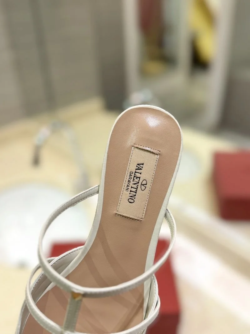 Top mirror Valentino Slippers