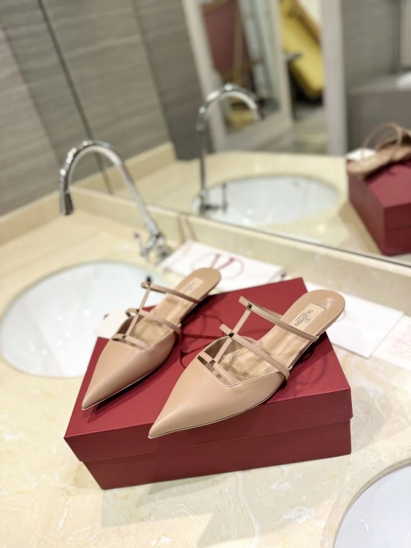 1:1 copy Valentino Slippers