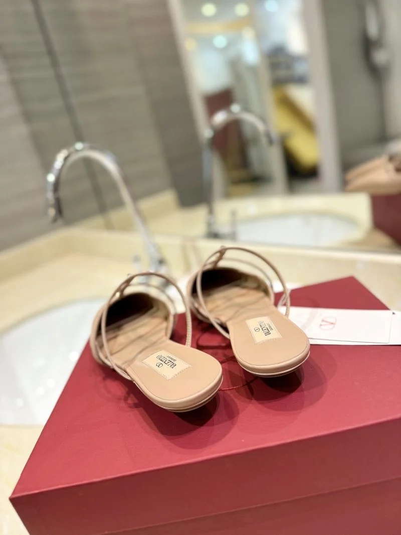 1:1 copy Valentino Slippers