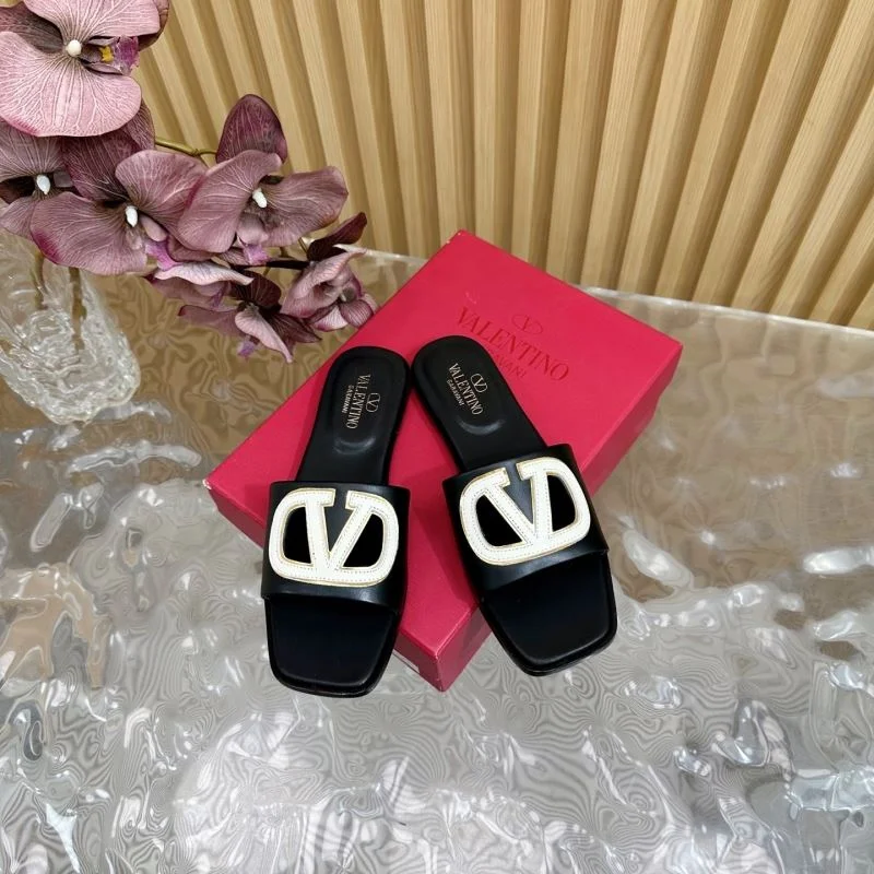 High accuracy Valentino Slippers