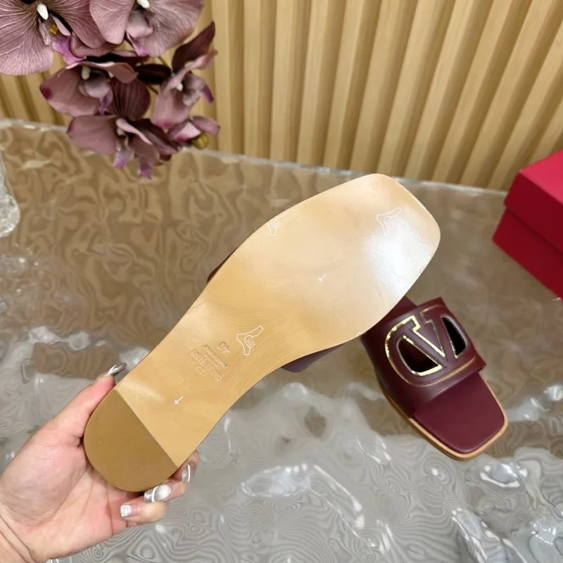 Exact replica Valentino Slippers