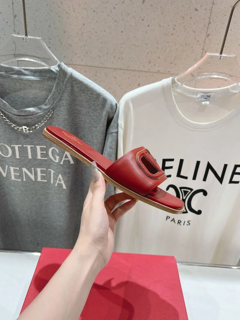 Top match Valentino Slippers