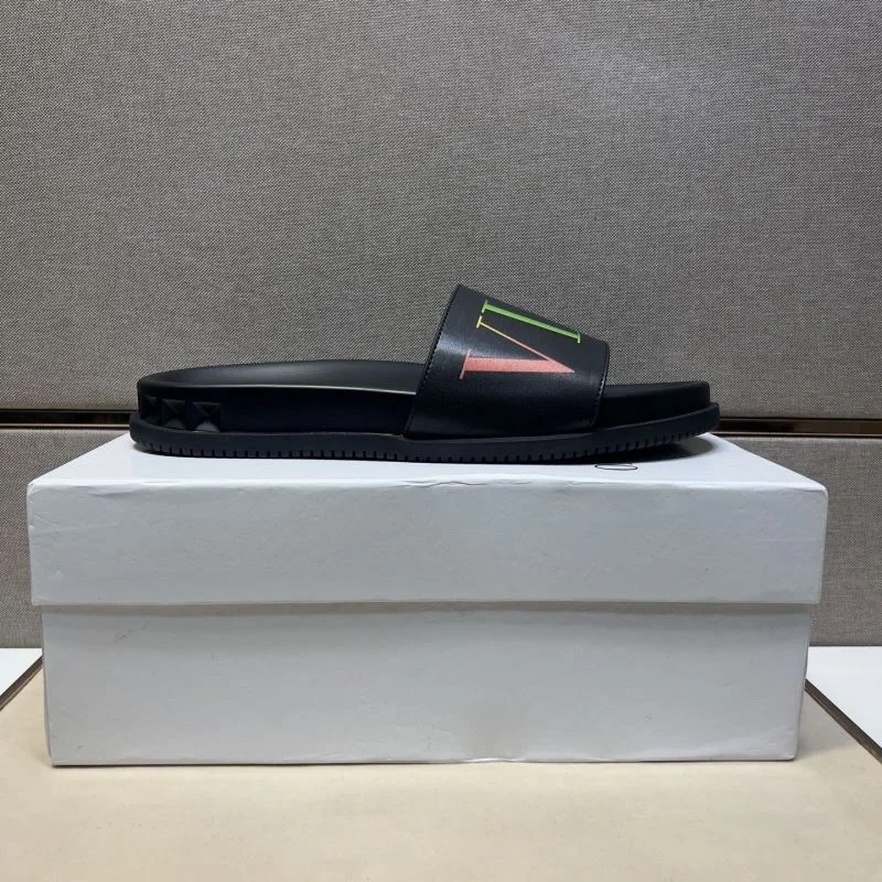 Exact replica Valentino Slippers