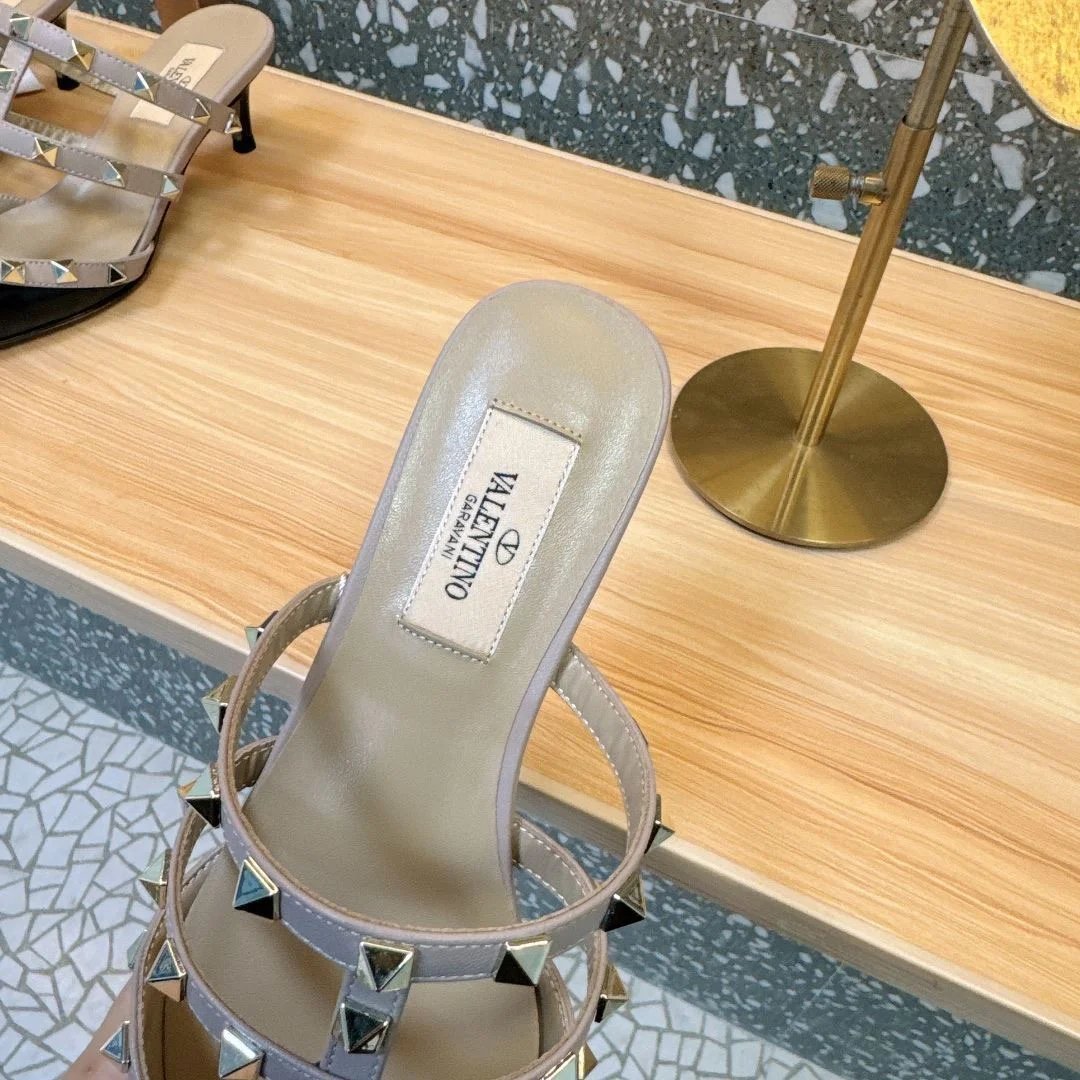 Affordable Valentino Slippers