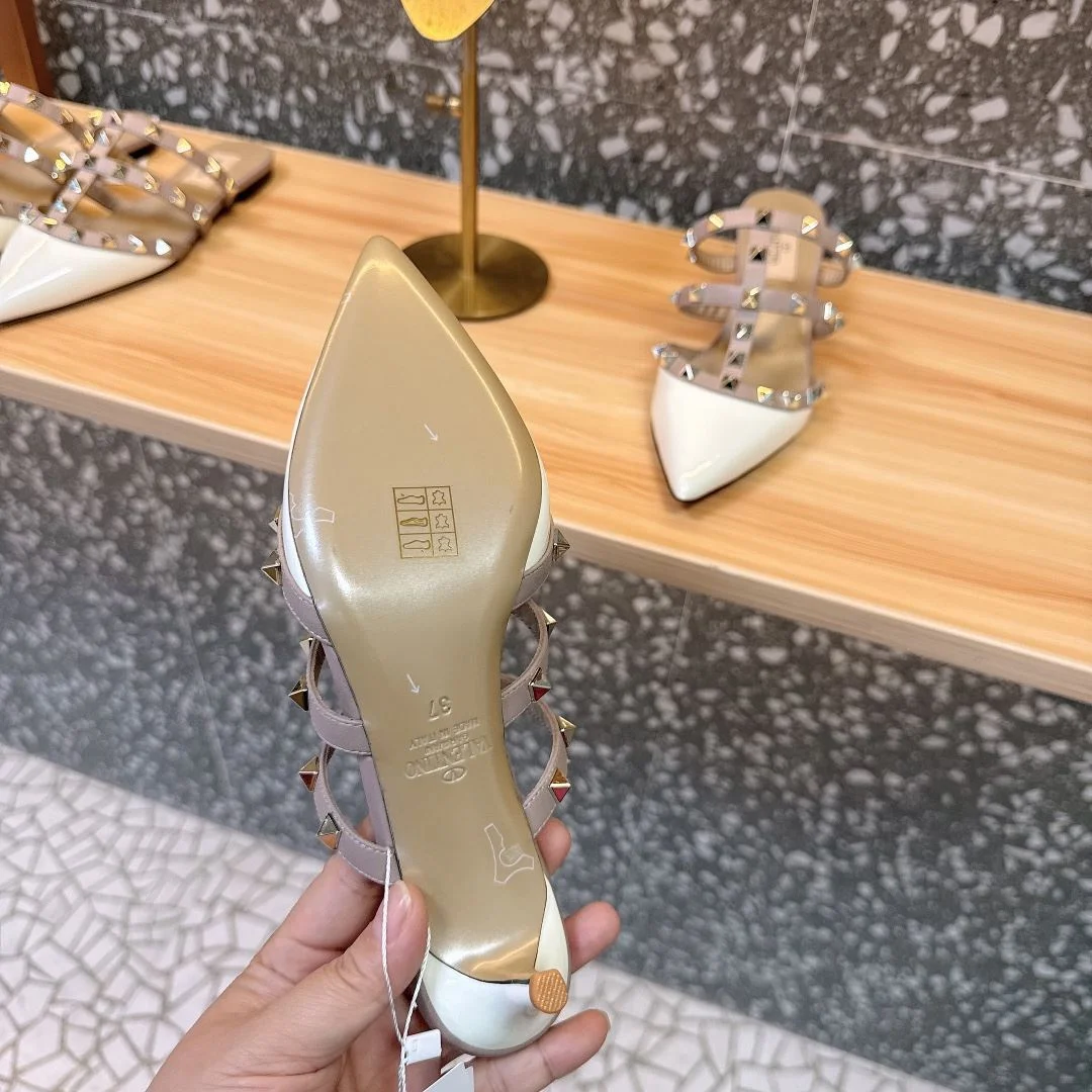 Precise copy Valentino Slippers