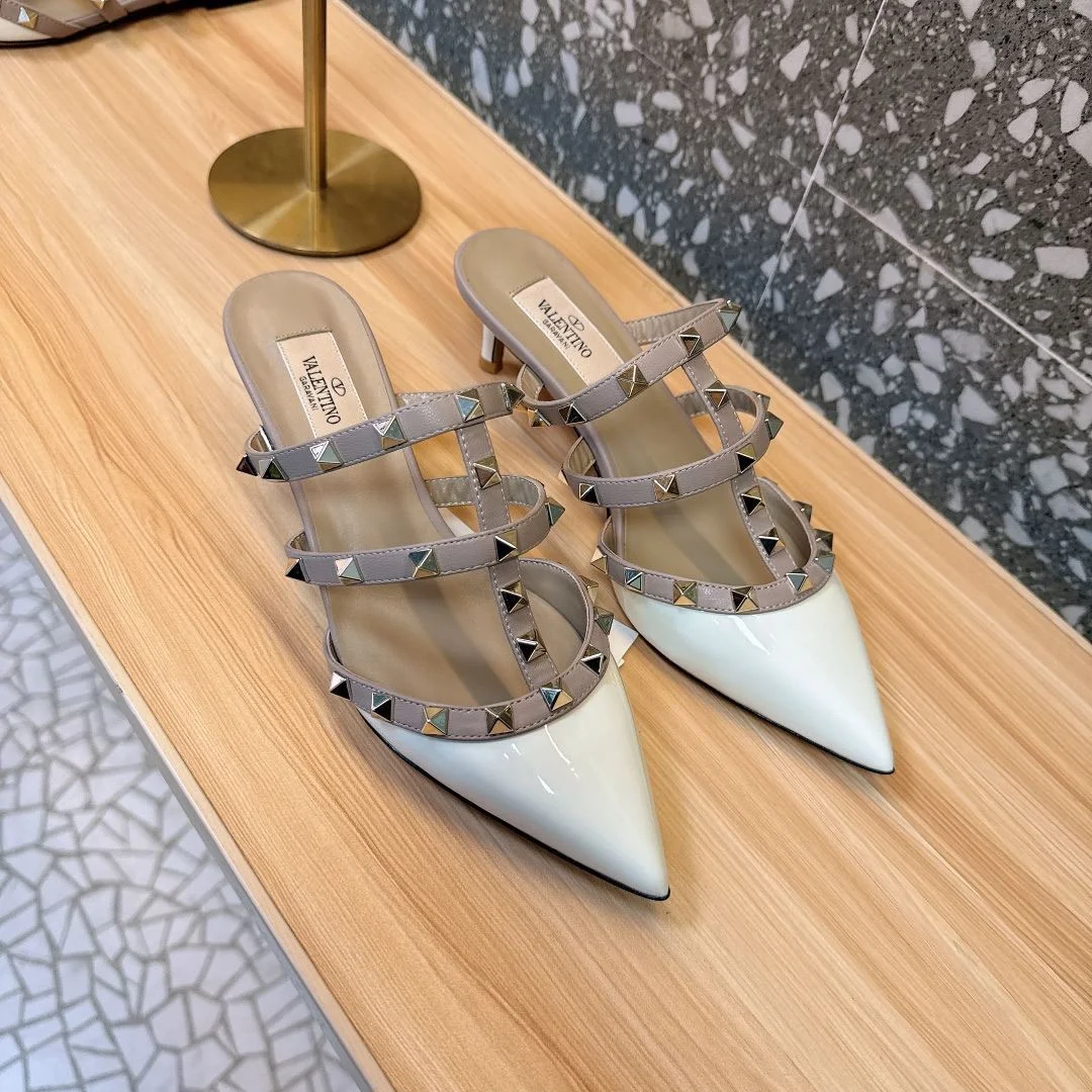 Precise copy Valentino Slippers