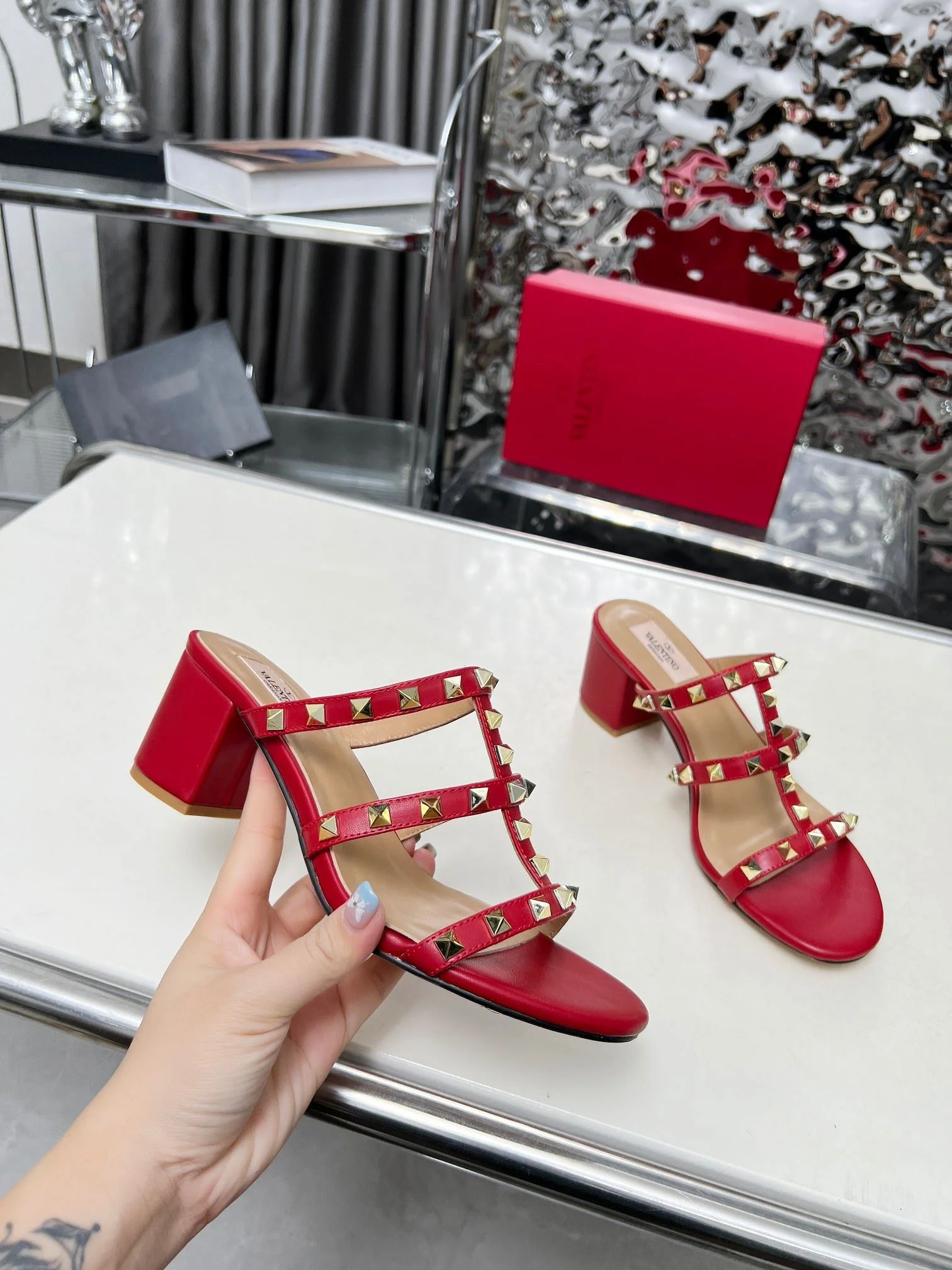 Mirror quality Valentino Slippers