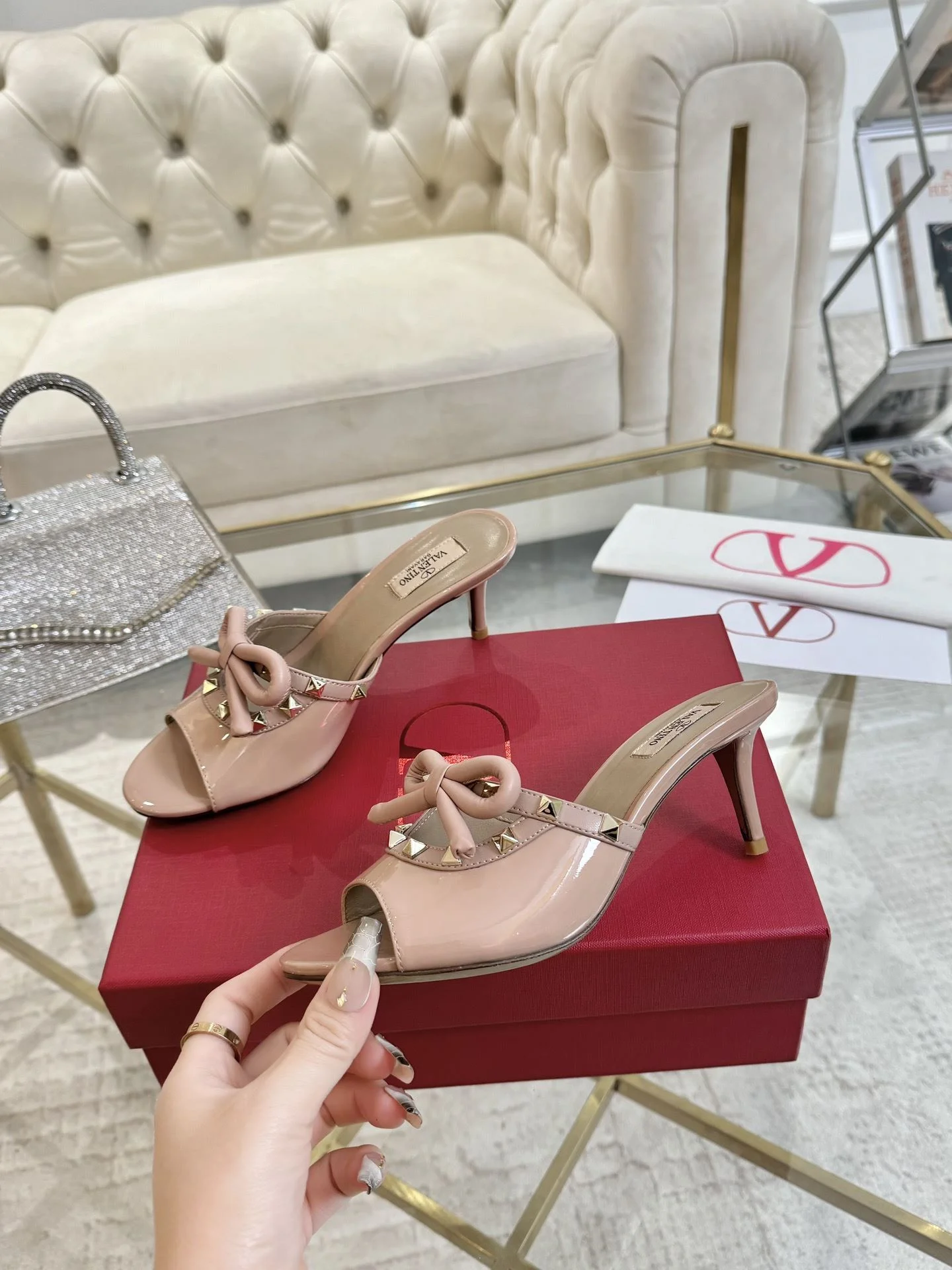 Exact replica Valentino Slippers