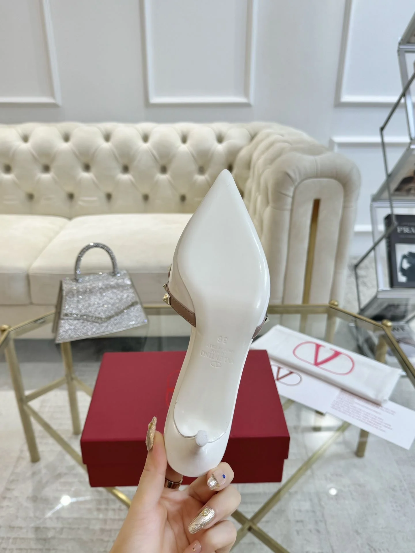 Low-cost Valentino Slippers