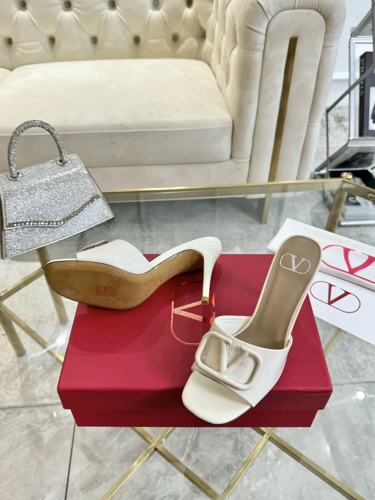 Factory-made Valentino Slippers