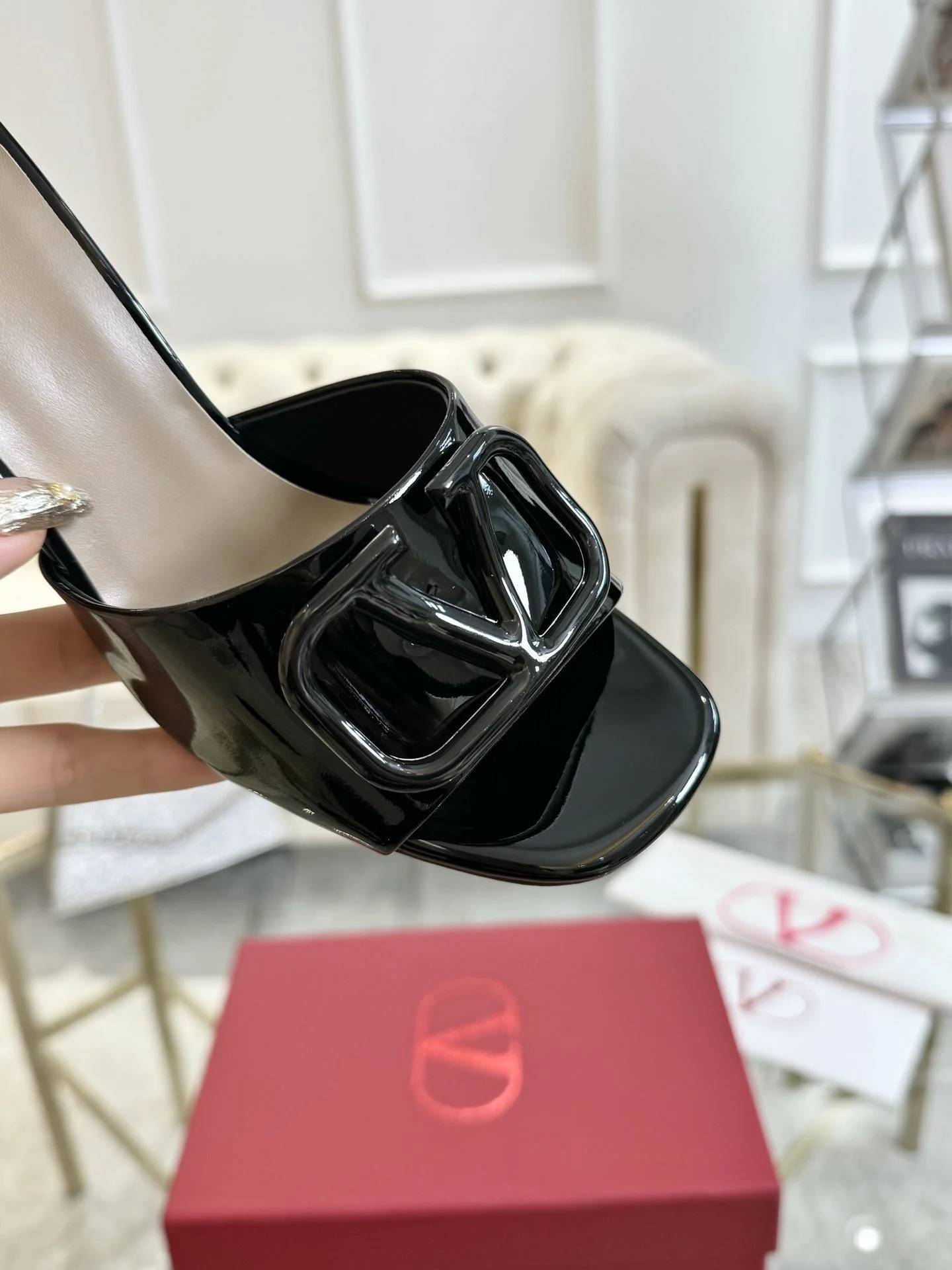 Official Valentino Slippers