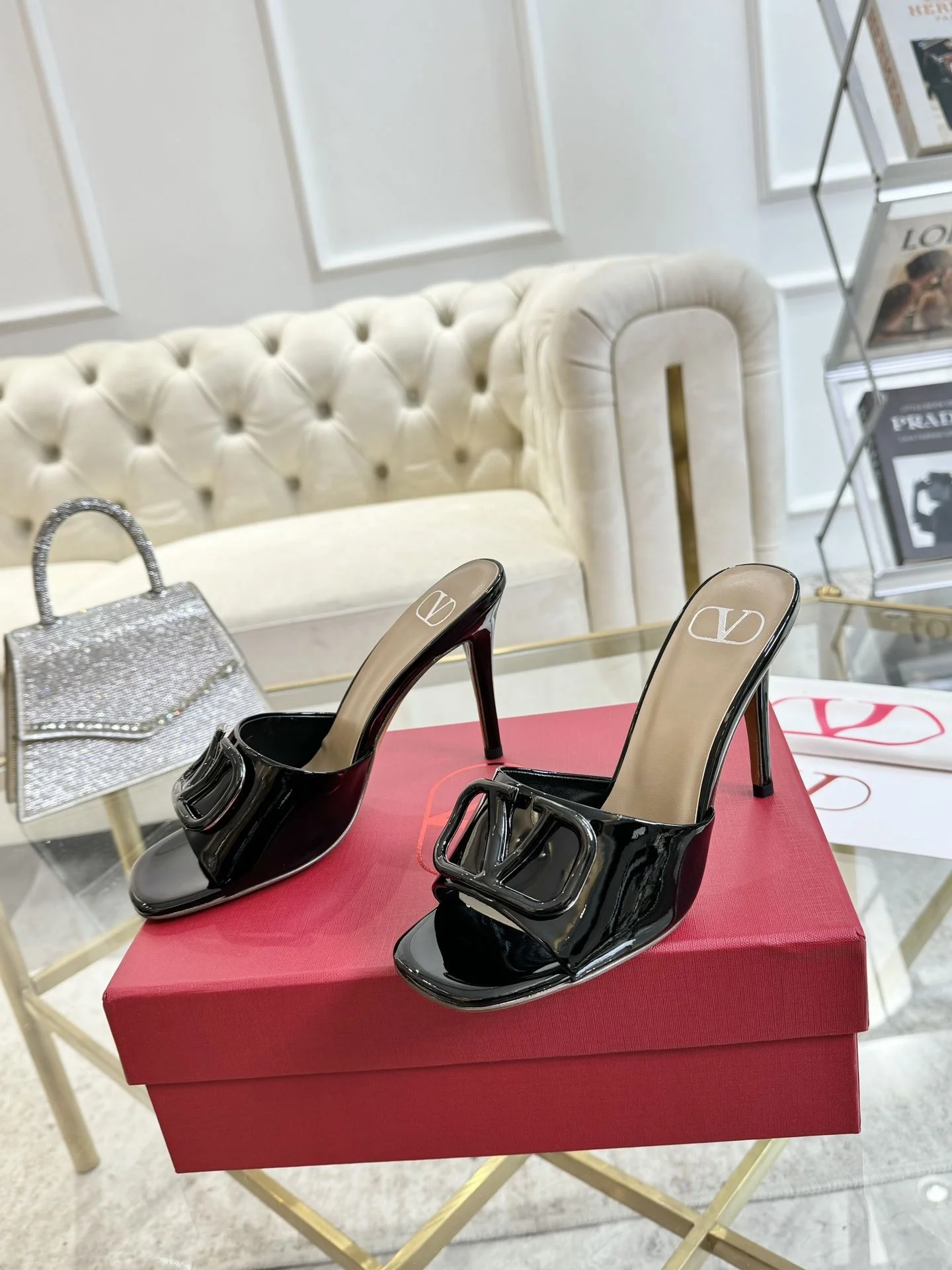 Official Valentino Slippers