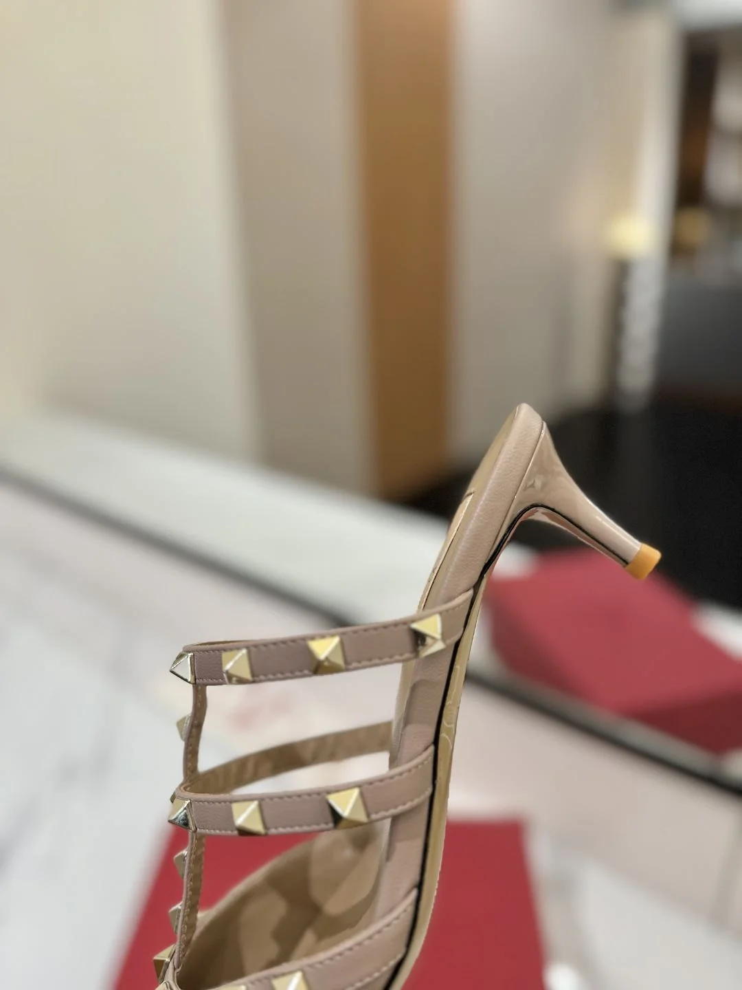 Value-priced Valentino Slippers