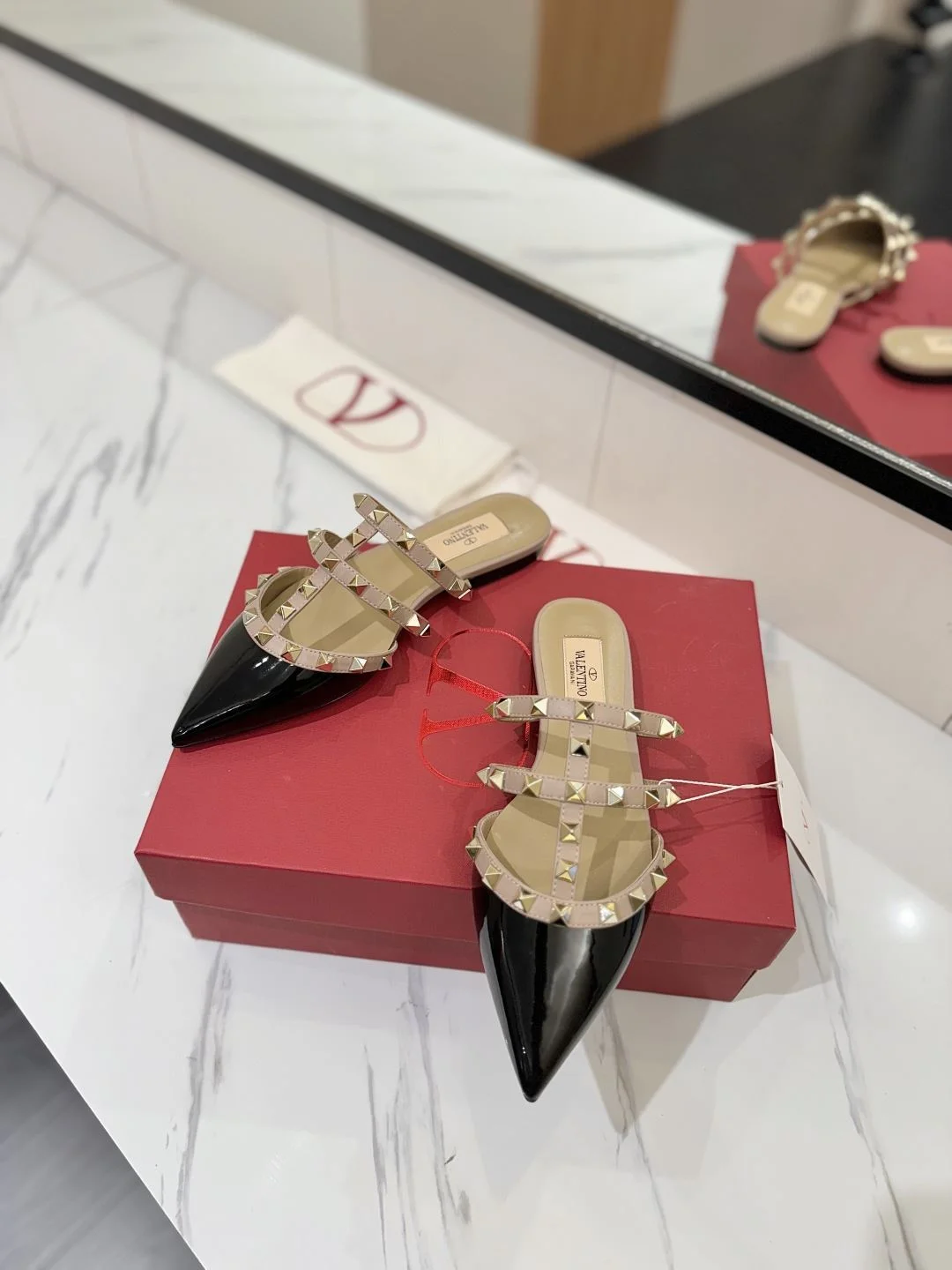 Top match Valentino Slippers
