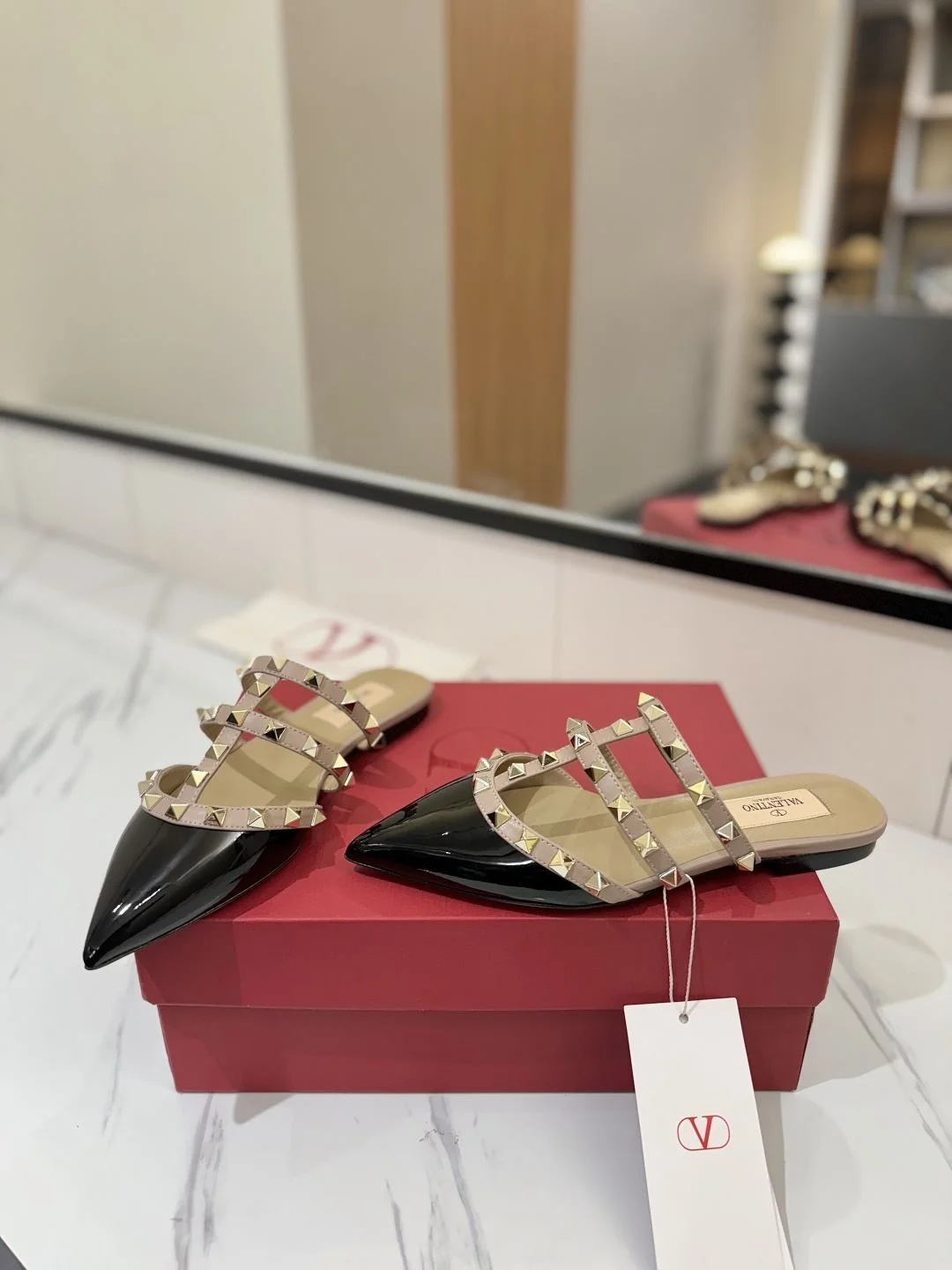 Top match Valentino Slippers