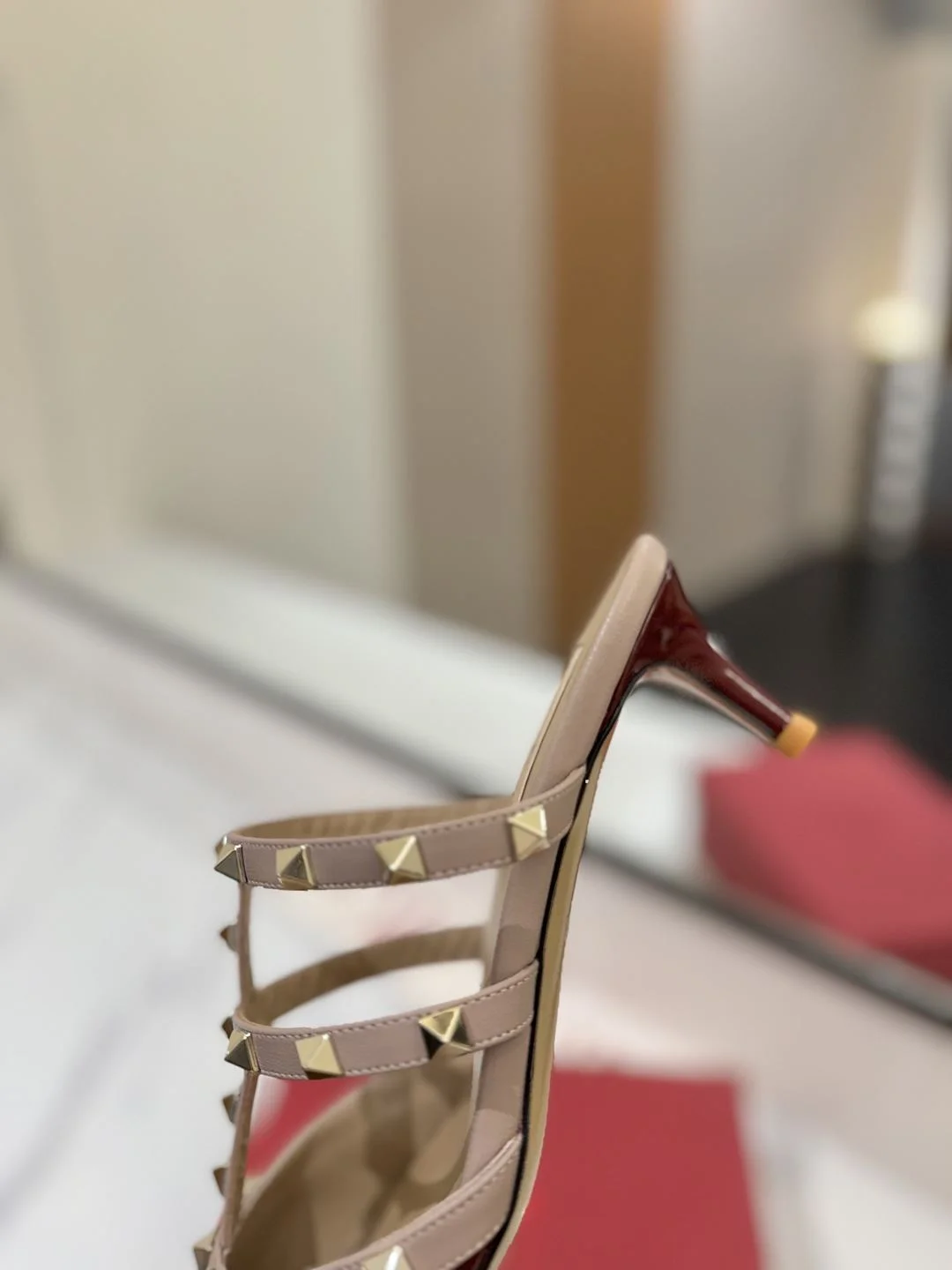 Economical Valentino Slippers