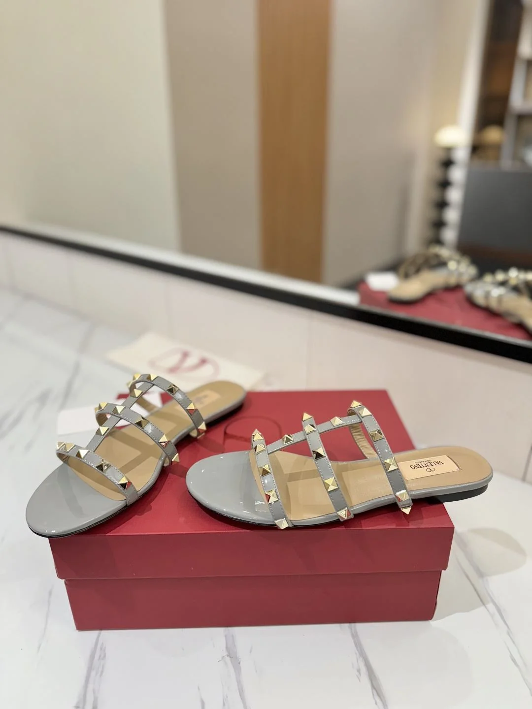Brand-authenticated Valentino Slippers