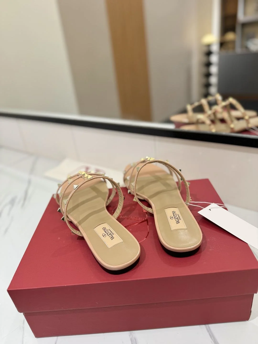 Exact replica Valentino Slippers