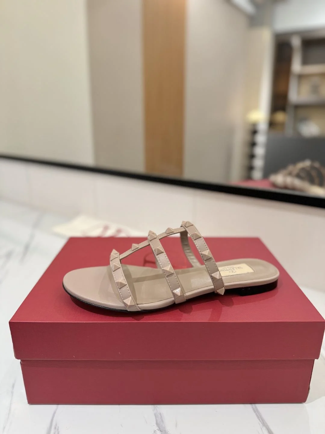 Brand-authenticated Valentino Slippers