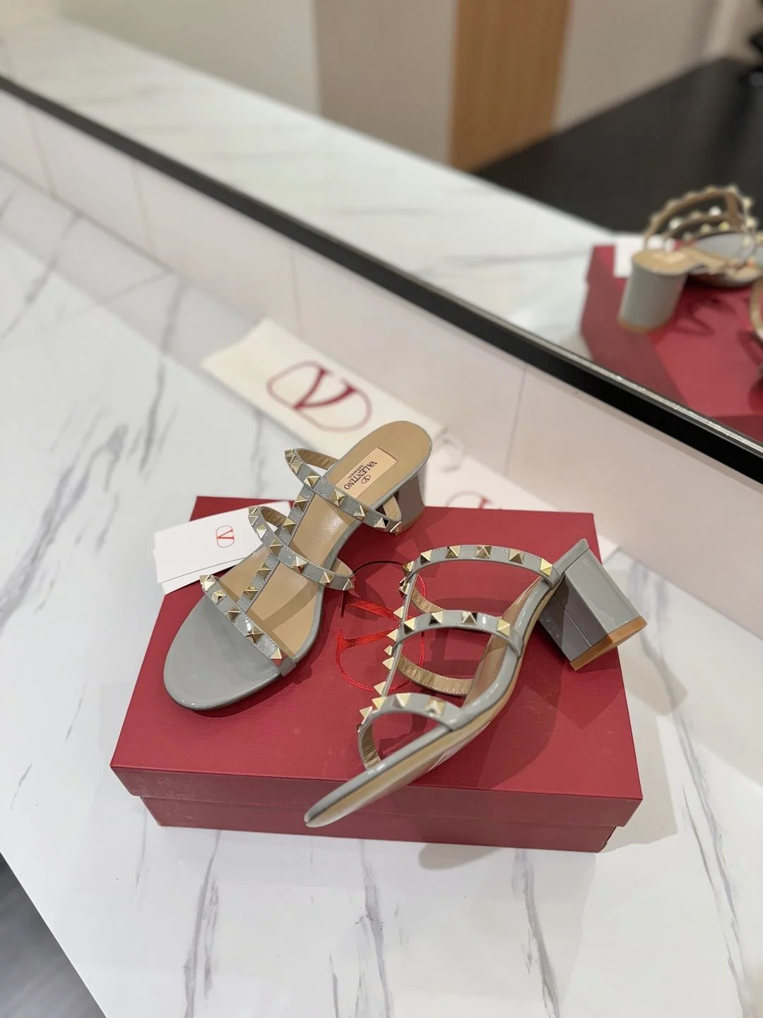 Legit Valentino Slippers