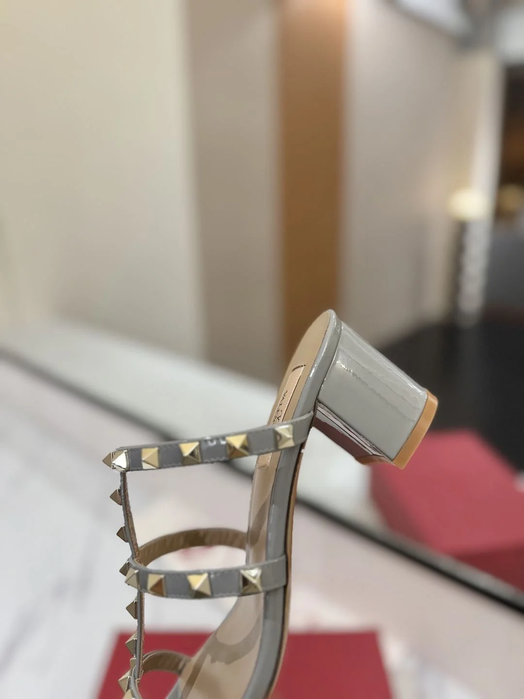 Legit Valentino Slippers