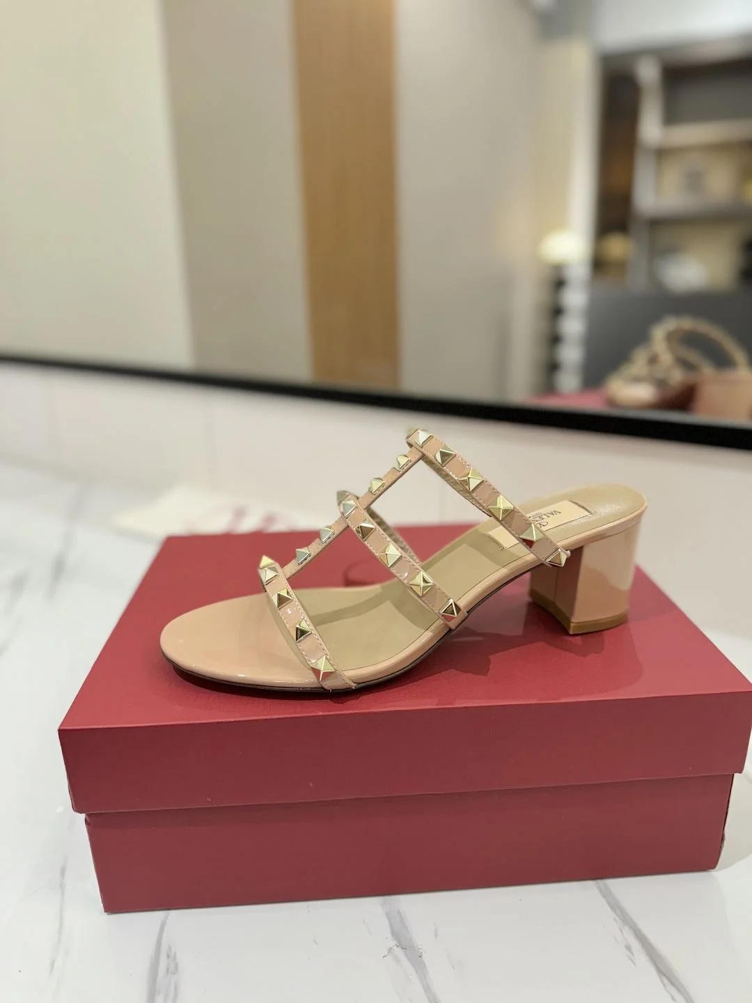 Economical Valentino Slippers