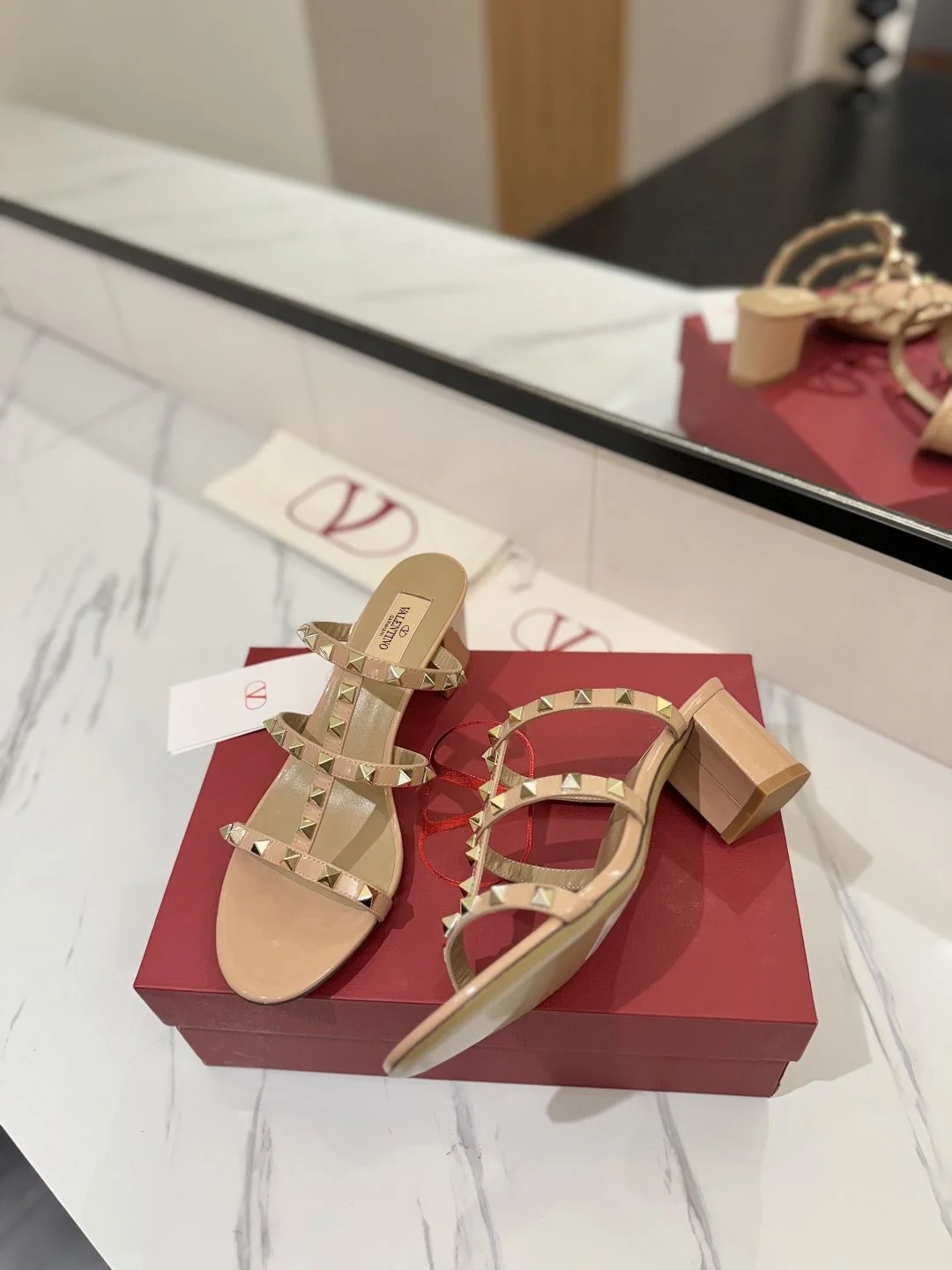 Economical Valentino Slippers