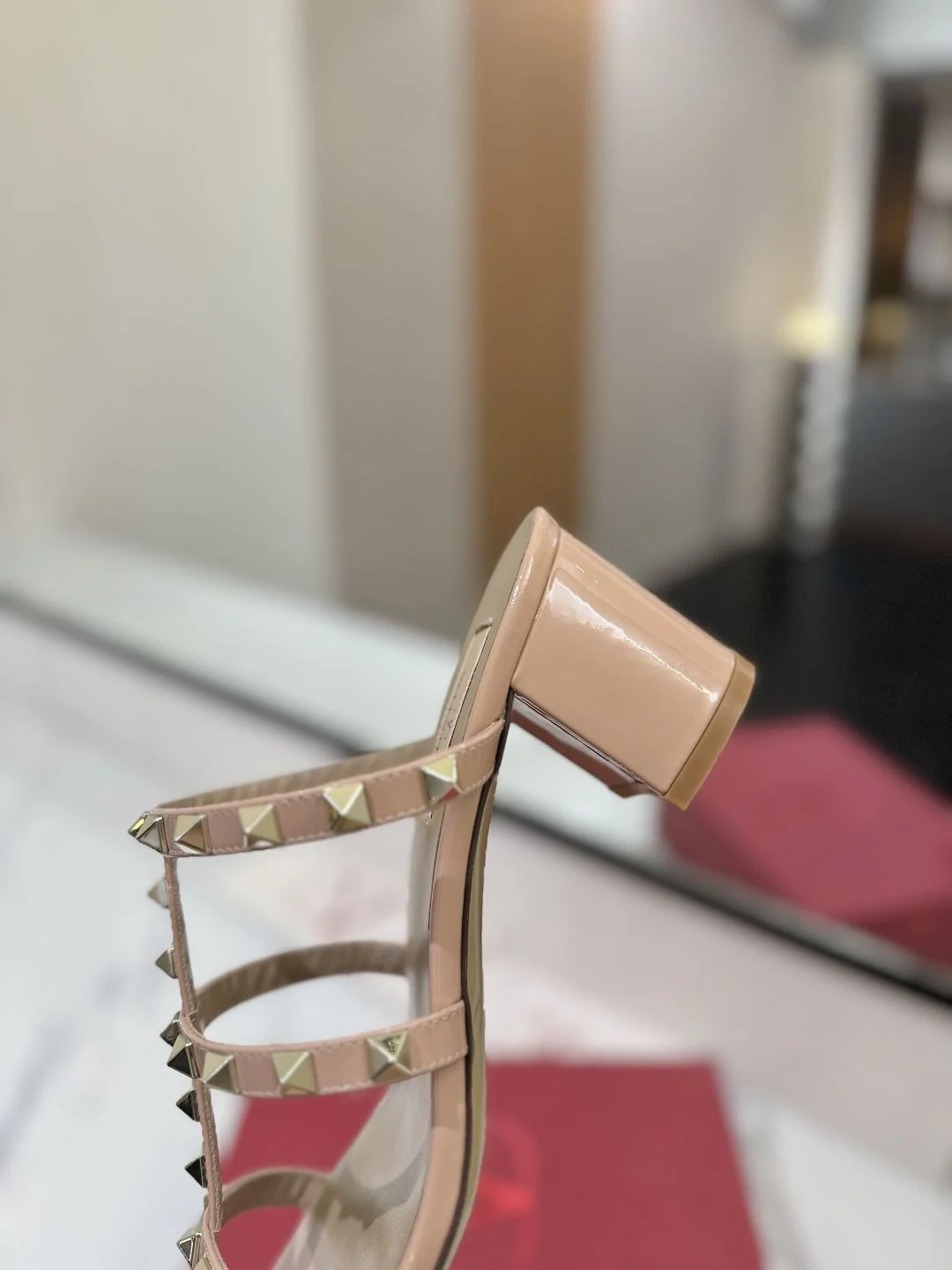 Economical Valentino Slippers