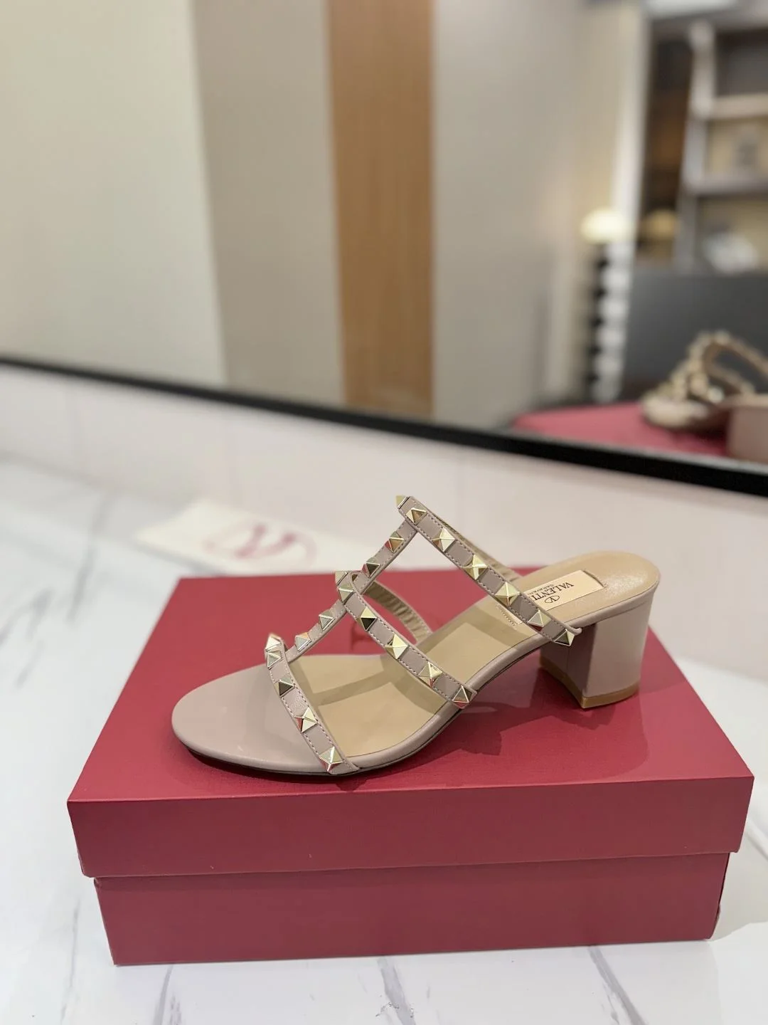 Inexpensive Valentino Slippers