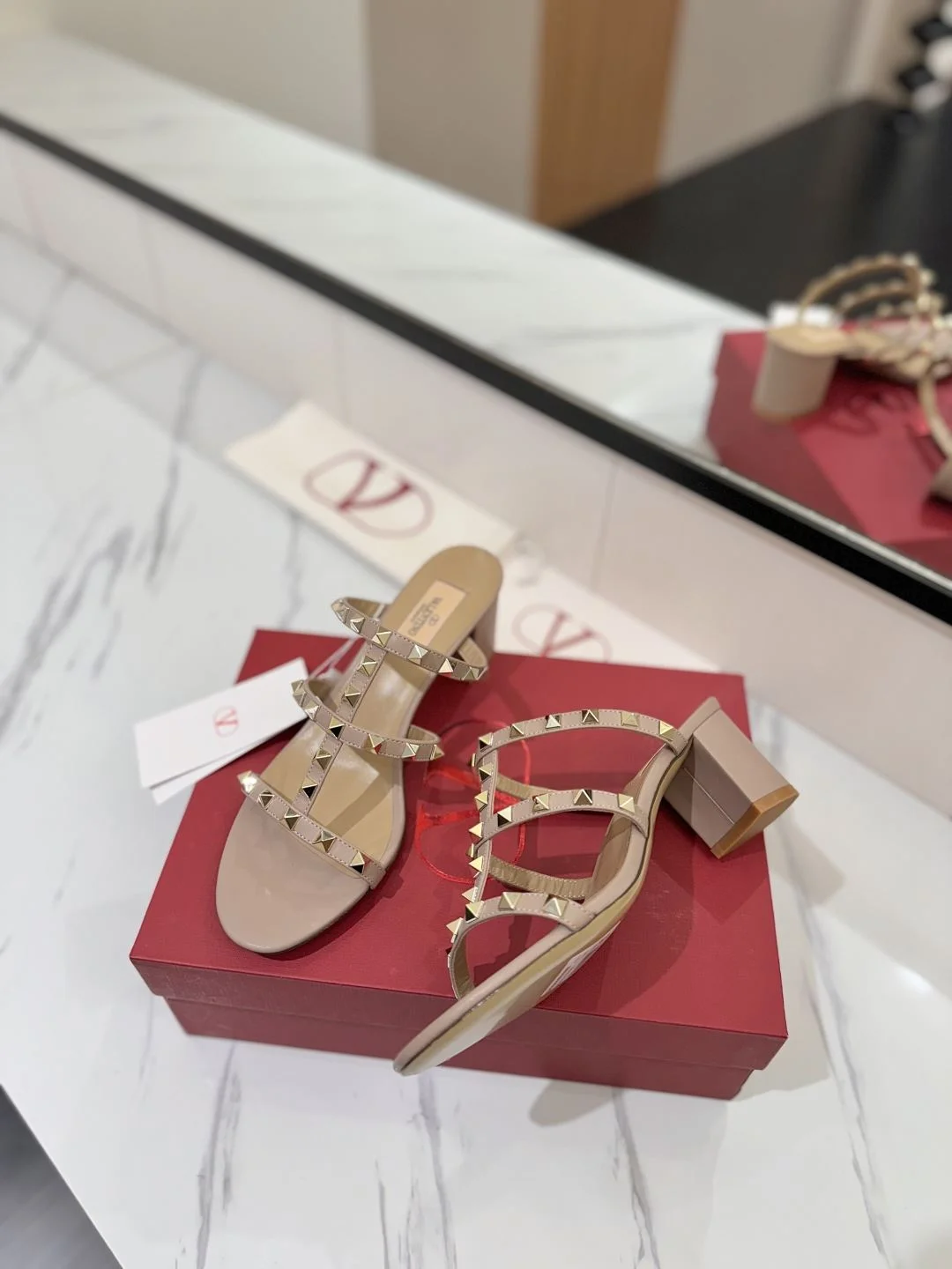 Inexpensive Valentino Slippers