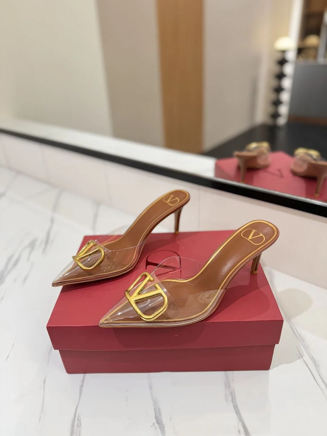 High fidelity Valentino Slippers