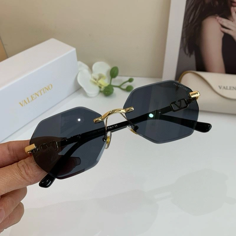 Mirror quality Valentino Sunglasses