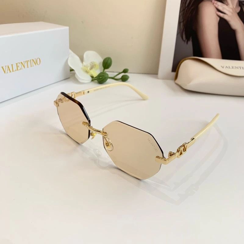 1:1 copy Valentino Sunglasses