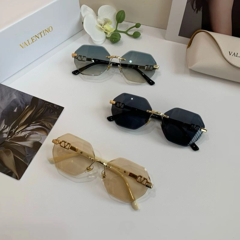 1:1 copy Valentino Sunglasses