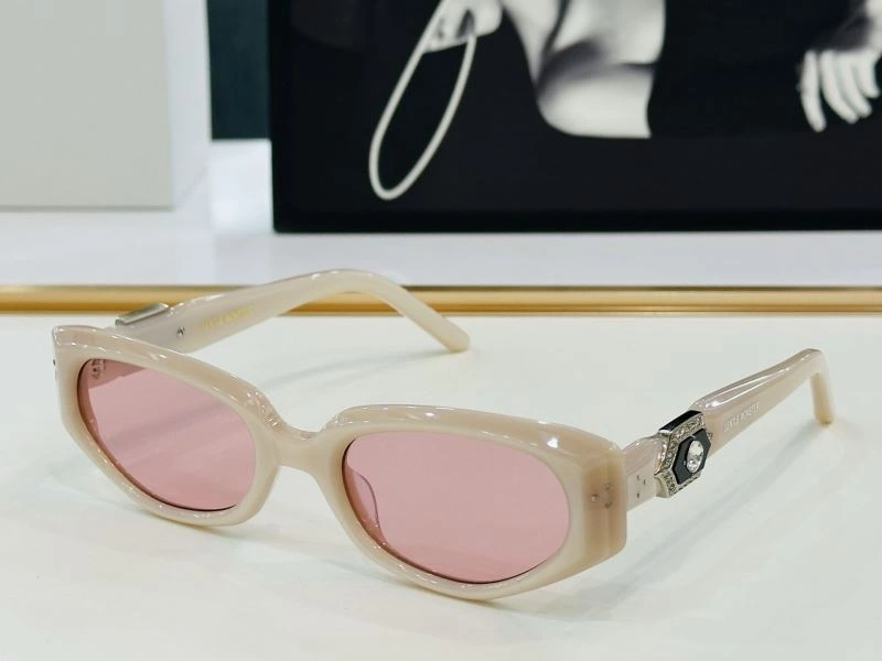 1:1 copy Valentino Sunglasses