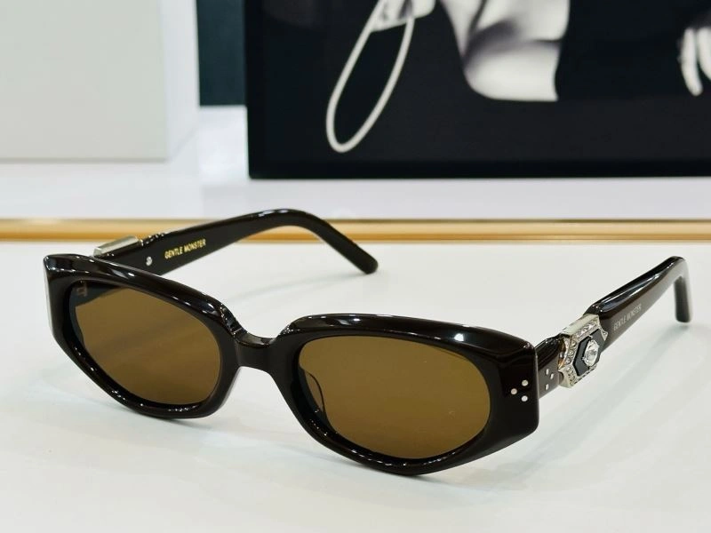 1:1 copy Valentino Sunglasses