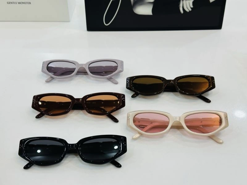 1:1 copy Valentino Sunglasses