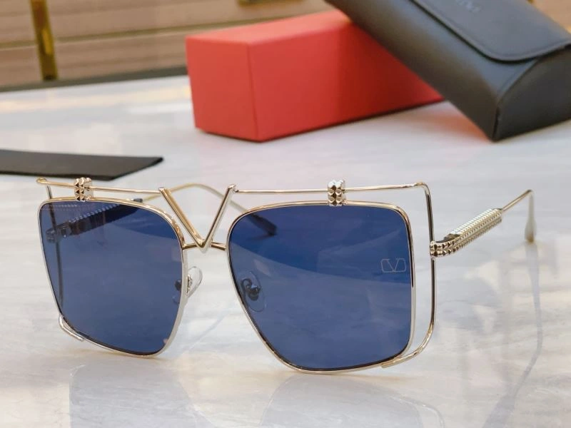 High fidelity Valentino Sunglasses