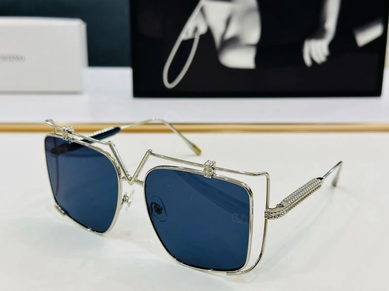 Top mirror Valentino Sunglasses
