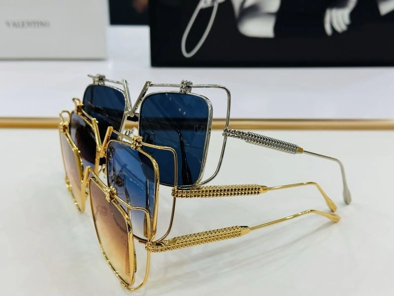 Top match Valentino Sunglasses