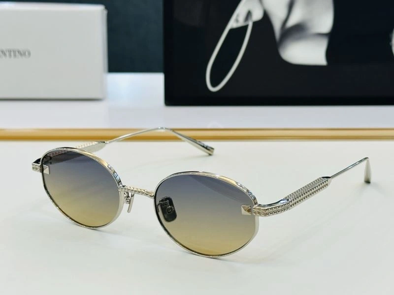 Exact replica Valentino Sunglasses