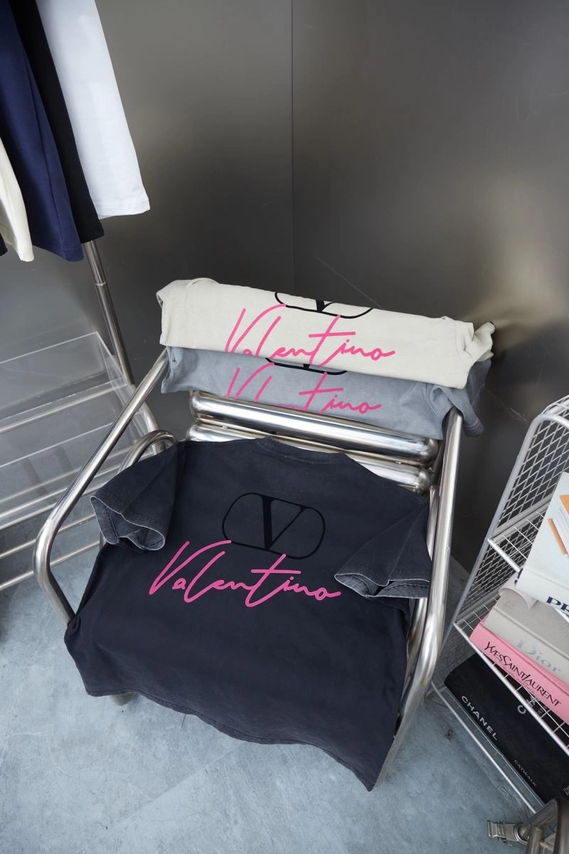 Bargain Valentino T-Shirts