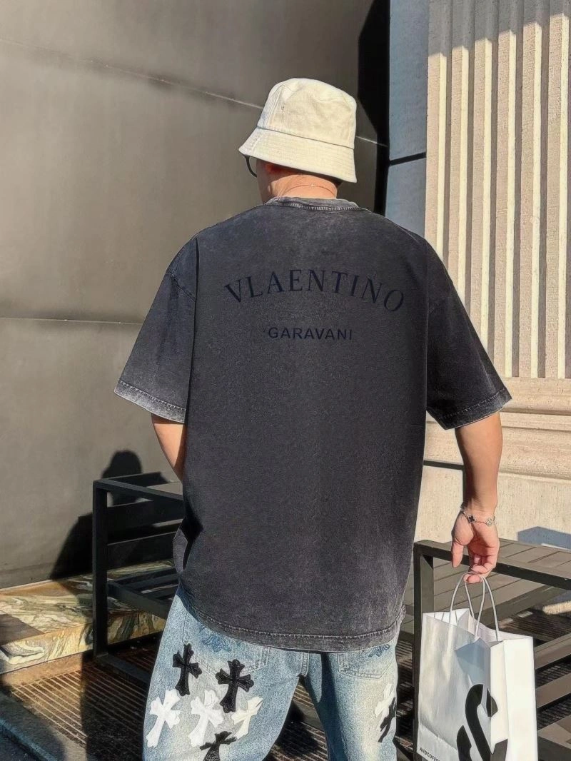 Accurate model Valentino T-Shirts