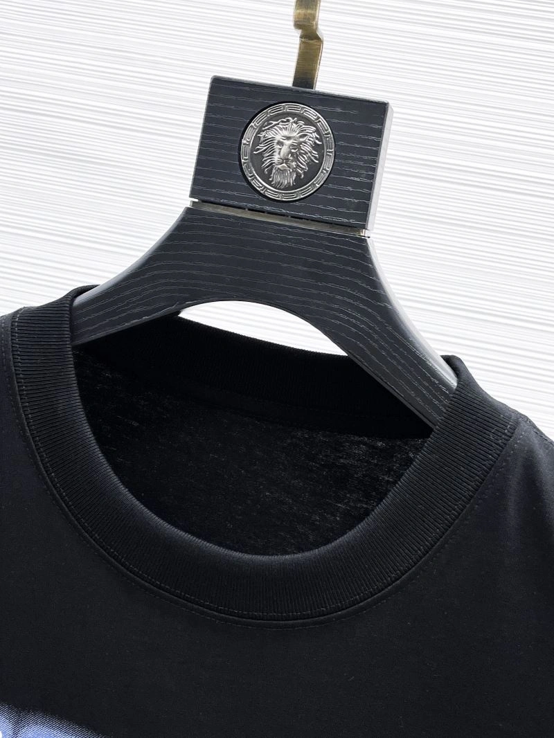 Accurate model Valentino T-Shirts