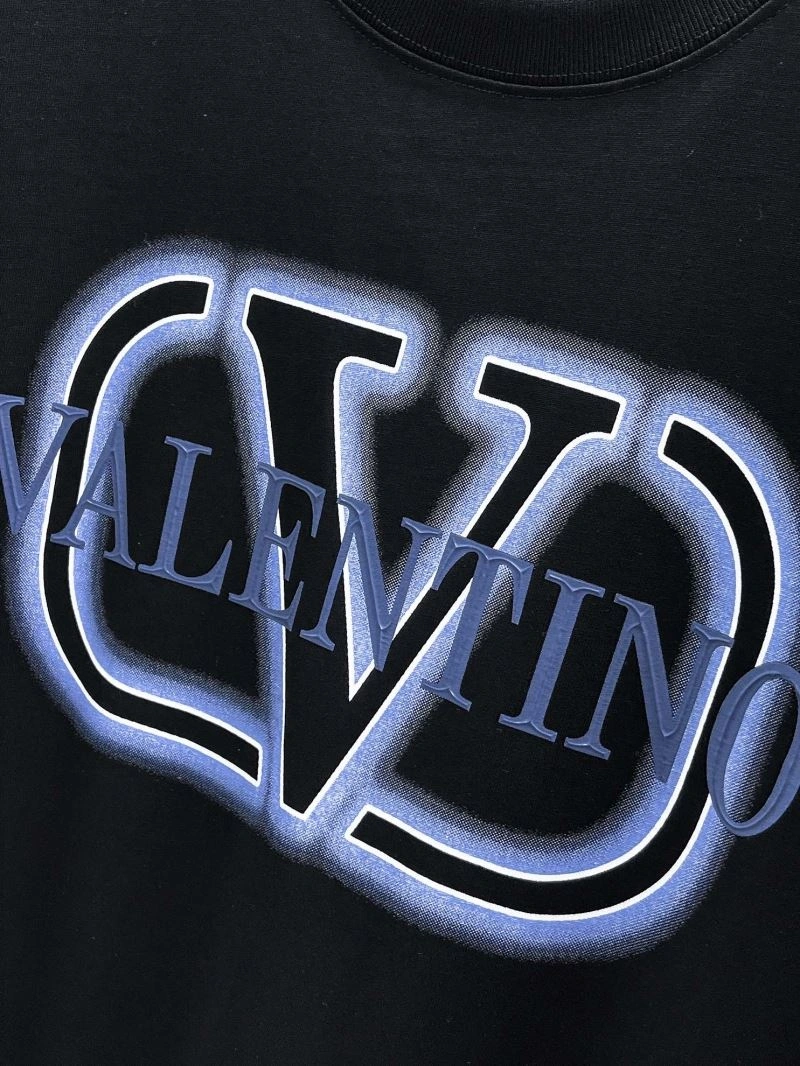 Accurate model Valentino T-Shirts