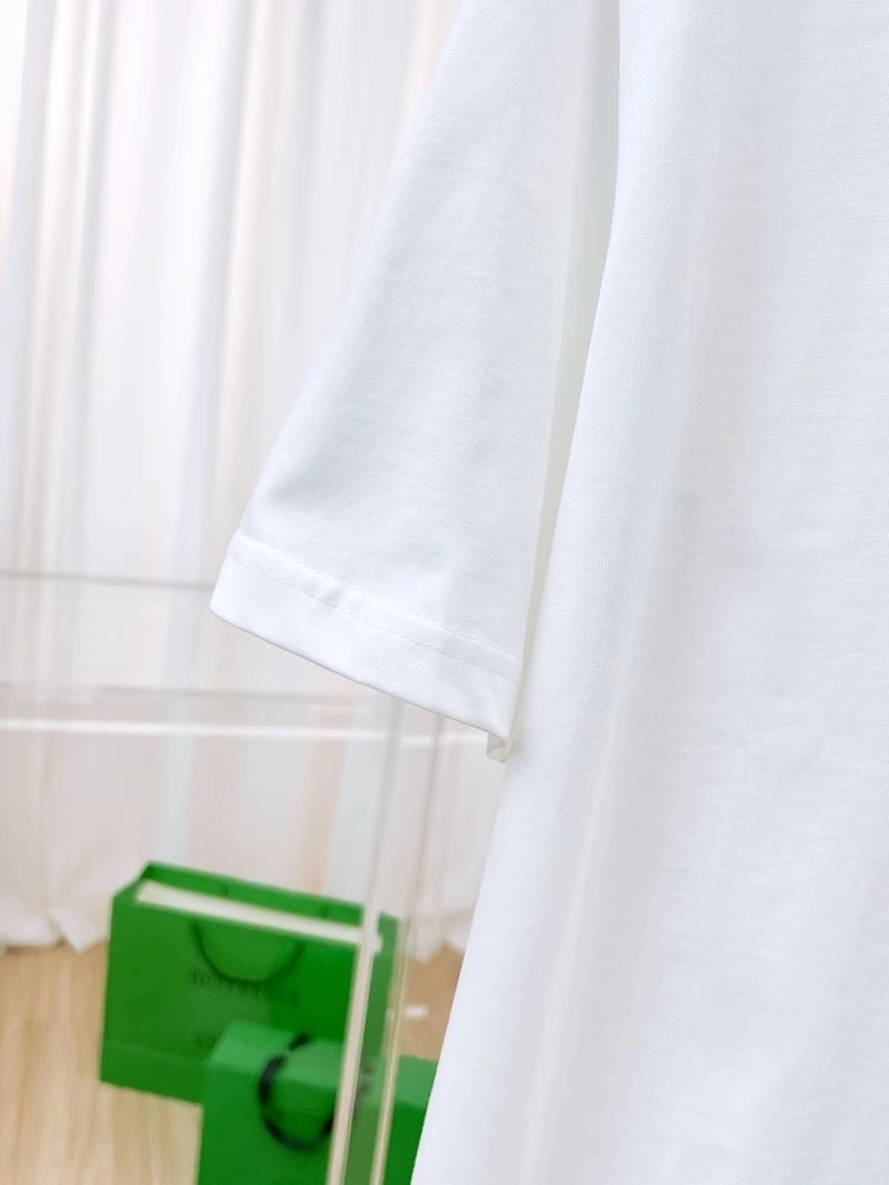 Indistinguishable Valentino T-Shirts