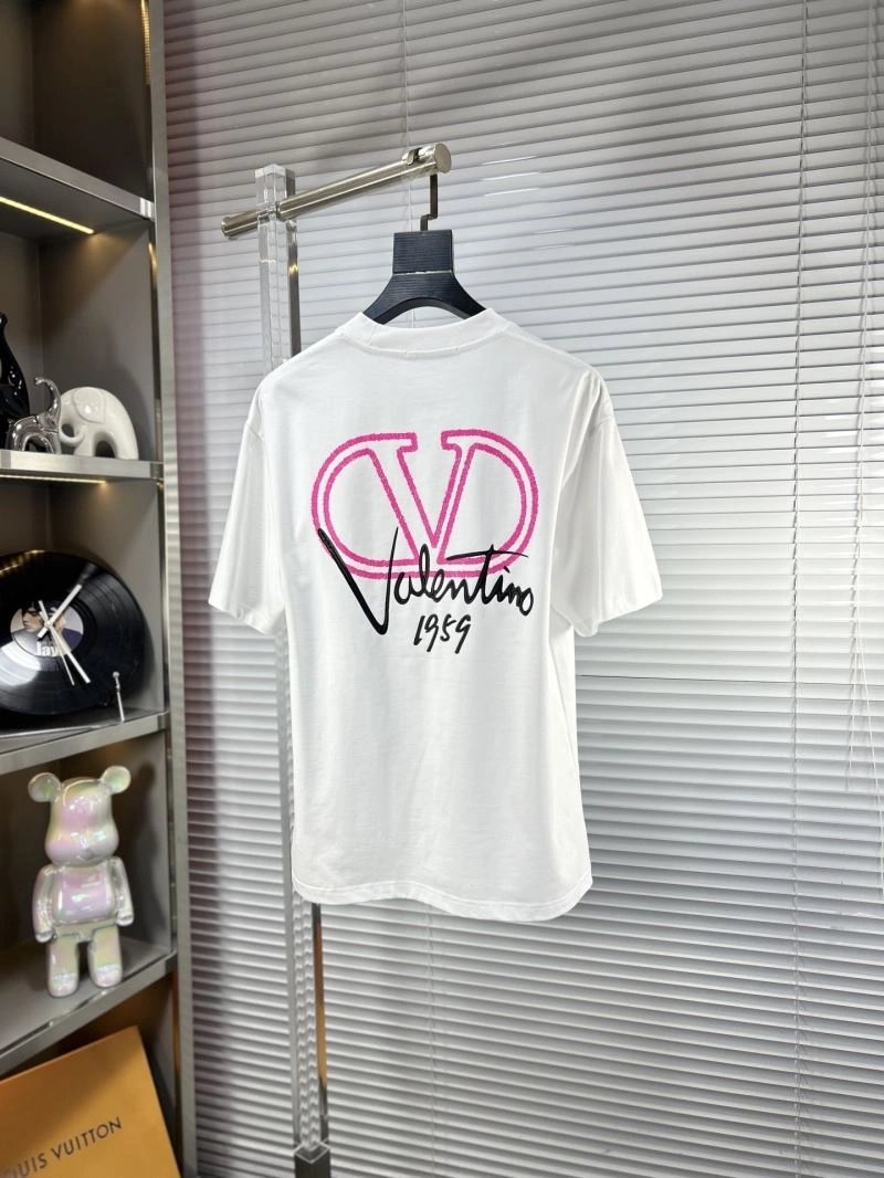 Accurate model Valentino T-Shirts