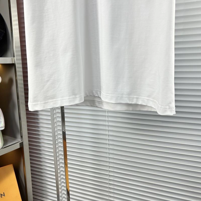Accurate model Valentino T-Shirts