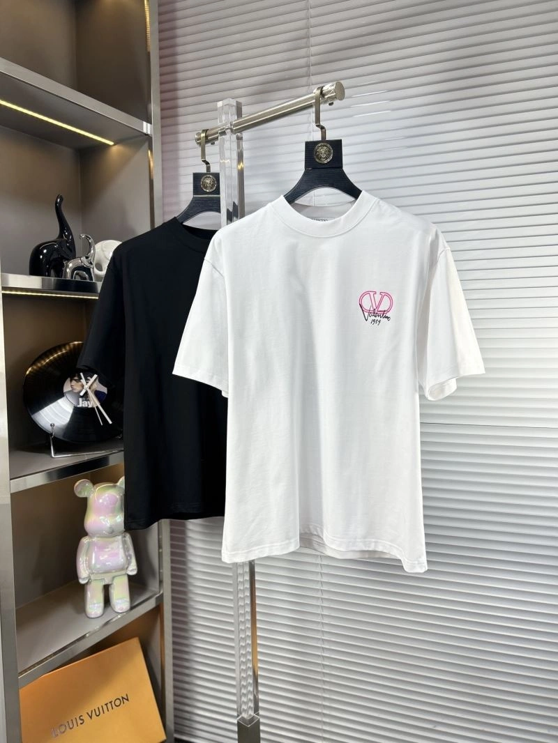 Bargain Valentino T-Shirts