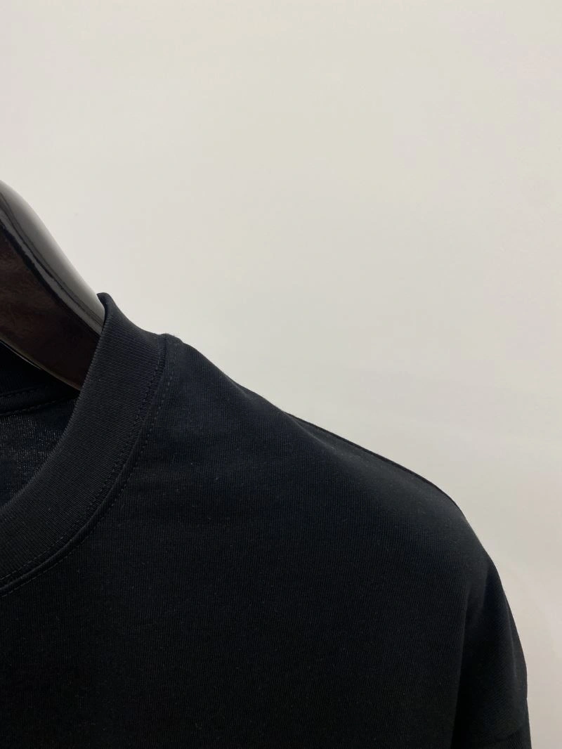 Accurate model Valentino T-Shirts